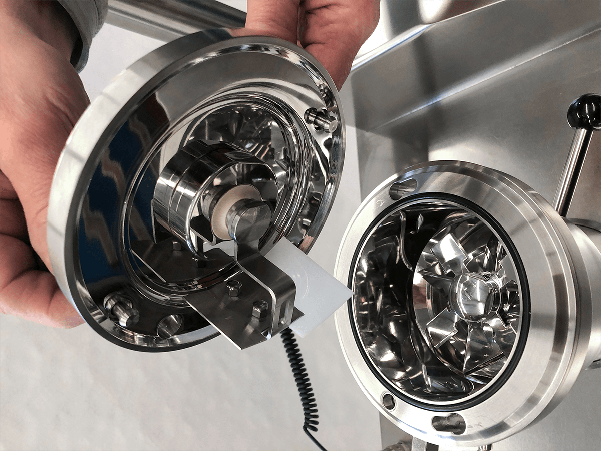 How modern laboratory mixers with vacuum technology lead to success